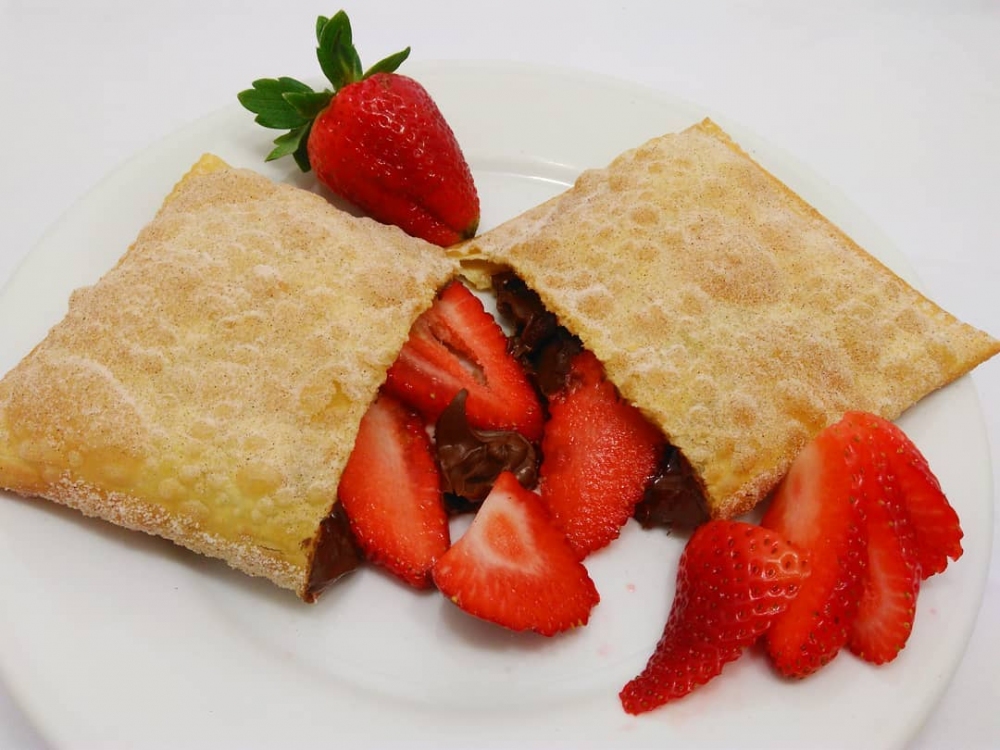 Pastel Doce Sensação Morango e Chocolate ao Leite ou Branco - PasteLar ...